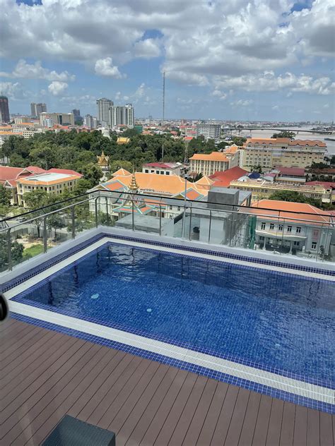 Rooftop Swimming Pool Residence 110 Hotel And Apartment