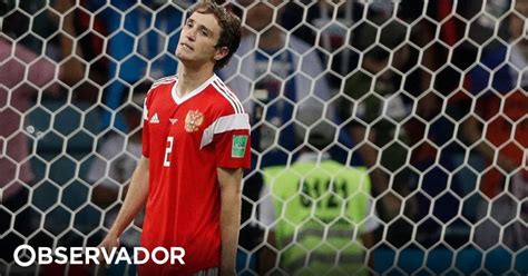 Mário Fernandes 11 metros separam o céu do inferno Observador