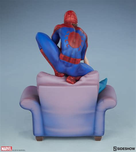 Spider Man And Mary Jane Are Together Again In New Sideshow Statue