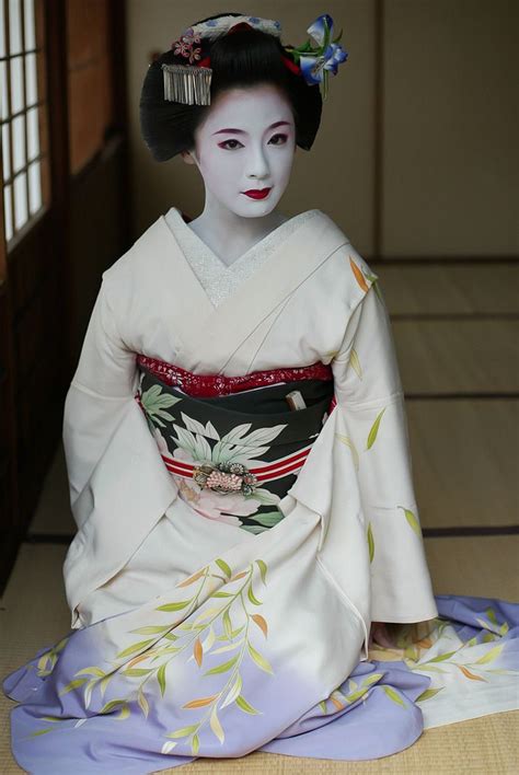 The Kimono Gallery Geisha Japan The Geisha Geisha Art Yukata