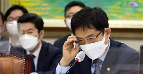 김주현 금융위원장 산업은행 부산 이전 빨리하겠다