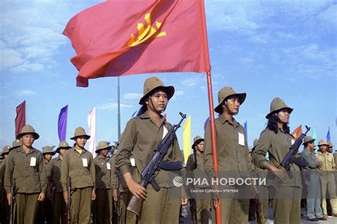 Проводы воинов добровольцев вьетнамской Народной армии РИА Новости