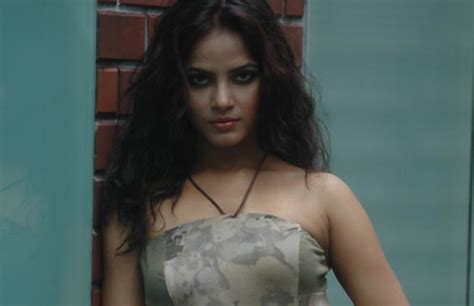 7 Hottest Female Cops In Bollywood