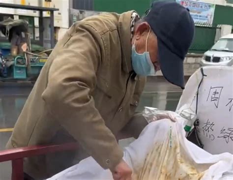 Up主夜访徐州烧烤被网暴，出租车司机和网友，是谁让这座城市蒙了羞？ 哔哩哔哩