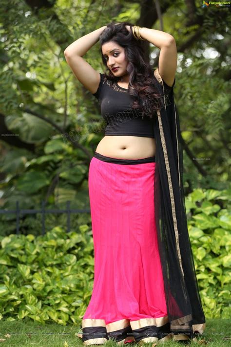 Indian Actress Pictures Janani Spicy Hot Actress Hot Saree Hot Navel
