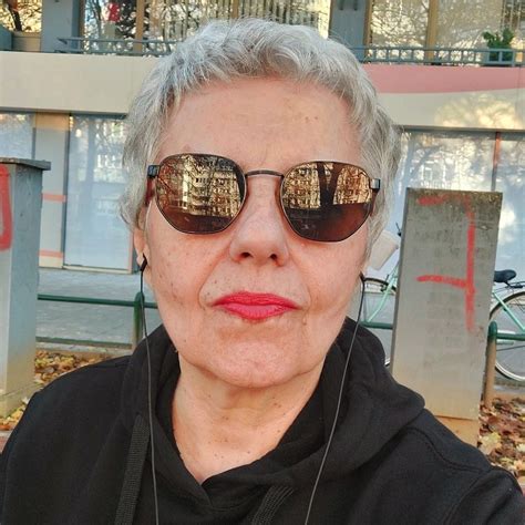 Nenad Гледајте го ова Во Исланд во 2009 година се затвораат сите Mcdoonalds ресторани поради