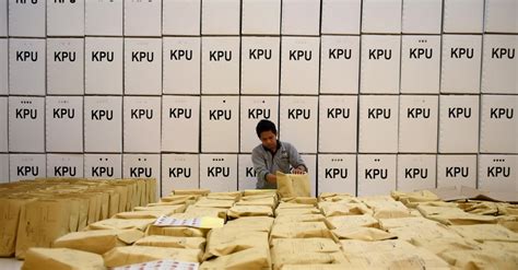 Distribusi Logistik Pemilu Di Jakarta Utara