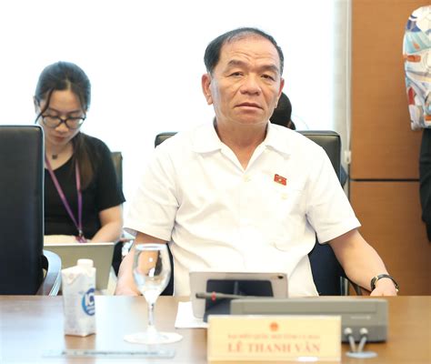 Đại biểu Lê Thanh Vân băn khoăn căn cứ vào đâu để lấy phiếu tín nhiệm