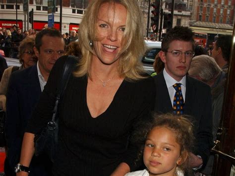 Who Is Elisabeth Murdoch Meet Media Mogul Ruperts Daughter Business
