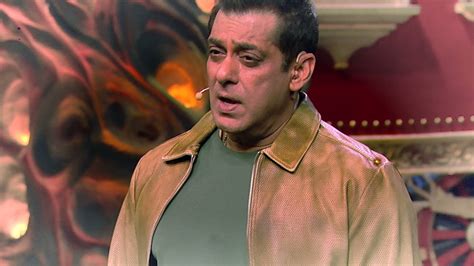 Angry Salman Khan Shouts Go To Hell Schools Bigg Boss 17 Contestants