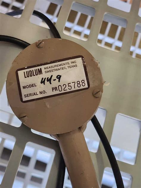 Ludlum 3 Survey Meter And Ludlum Pancake Probe Online Government Auctions Of Government Surplus
