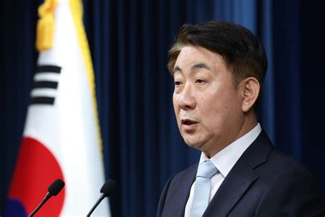 尹 대통령 방통위원장에 이동관 지명 李 “야당·언론 비판에 귀 기울일 것” 전자신문