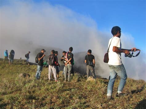 Pendakian Gunung Ile Boleng Di Pulau Adonara TelusuRI