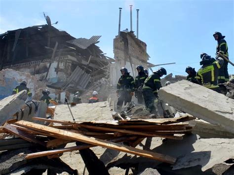 乌军袭击扎波罗热州托克马克市住宅区死亡人数已升至11人 2024年4月14日 俄罗斯卫星通讯社
