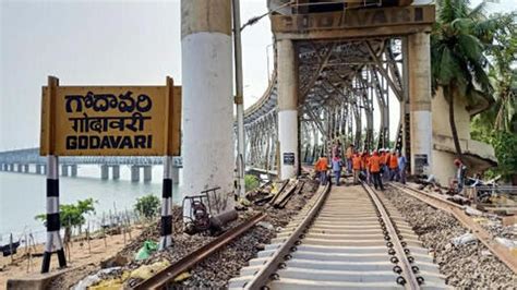 Asias Third Longest Road Cum Railway Bridge On Godavari Comes To