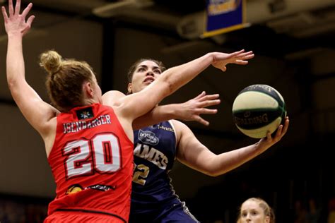 Flames Test Perth In A Hard Fought Battle Sydney Flames