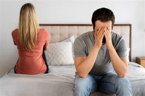 طلاق عاطفی چیست؟ دلایل، نشانه، درمان و تست روانشناسی