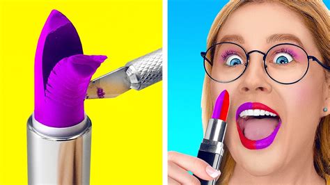 MAKEUP HACKS TO LOOK STUNNING Beauty Hacks For Girls By 123 Go