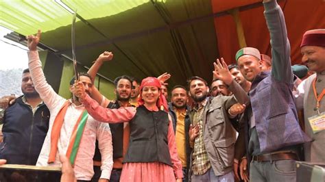 Lok Sabha Election 2024 Bjp Candidate Kangna Ranaut Campaigns Wearing