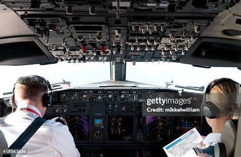 Commercial Pilot Cockpit Photos And Premium High Res Pictures Getty