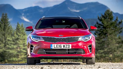 2017 Kia Optima Sportswagon GT Line S UK Spec Front Caricos