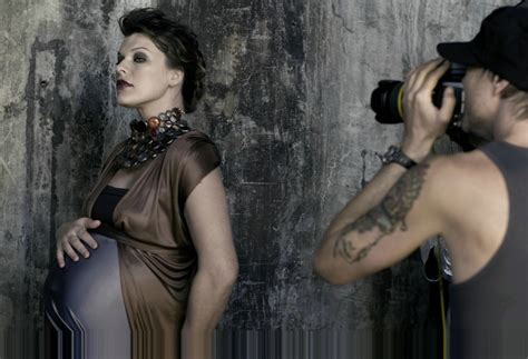 Milla Jovovich Nue Dans Palermo Shooting