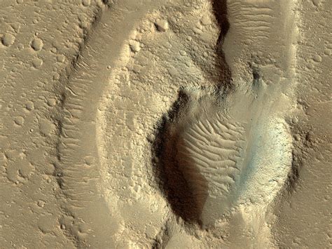 Hirise Camera Captures Flooded Impact Crater In Mars Hebrus Valles