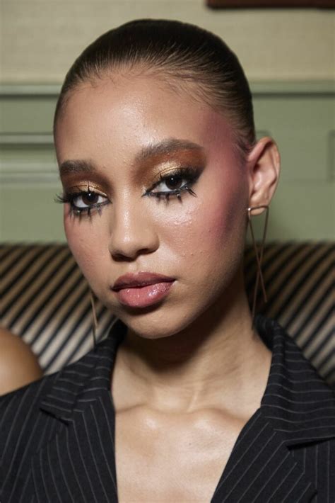 Cinco Tendencias De Maquillaje Para Esta Primavera Verano SHINE Magazine