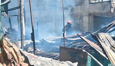 Incendio Consume Cuatro Negocios Diario El Mundo