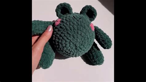 ხელით ნაქსოვი რბილი სათამაშო ბაყაყი Kvaka Youtube