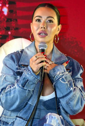 Chiquis Rivera Presume Sus Encantos Más Acinturada Que Nunca