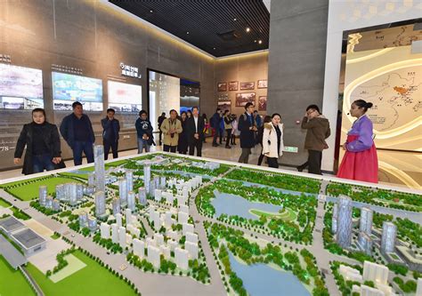 第八届全国网络媒体吉林行丨网媒记者走进延吉城市展示中心（图集） 中国吉林网