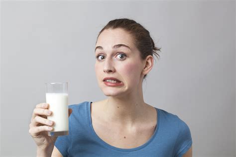 Por que desenvolvemos intolerância à lactose Ana Maria Braga