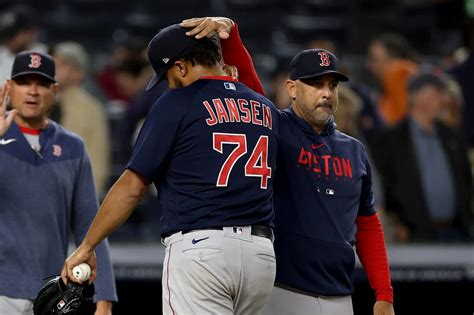 Astros Emails Reveal How Deep Cheating Scandal Went In 2017