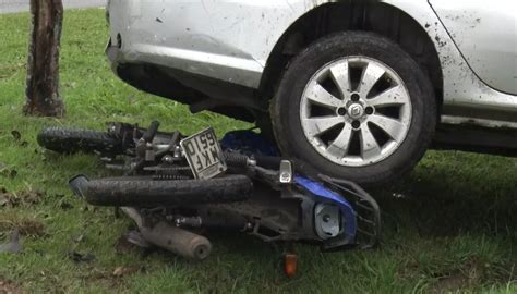 Motociclista Fica Desacordado Após Ser Atropelado Por Carro
