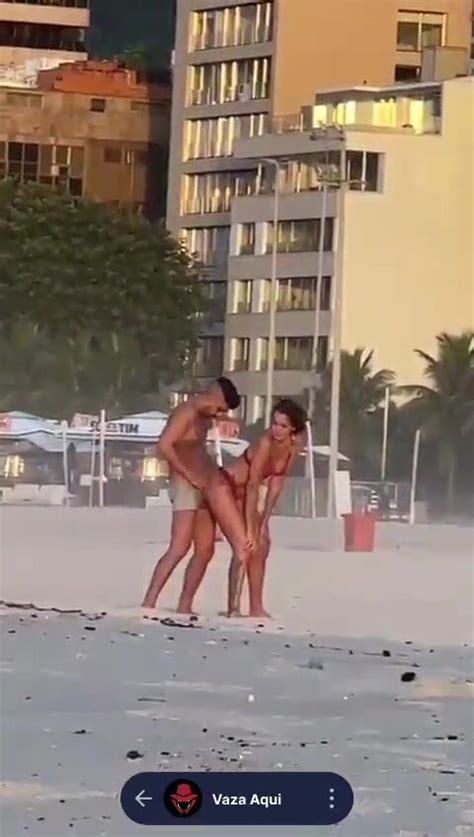 Casal Amador Fazendo Sexo Na Praia De Dia No Rio De Janeiro Cnn Amador
