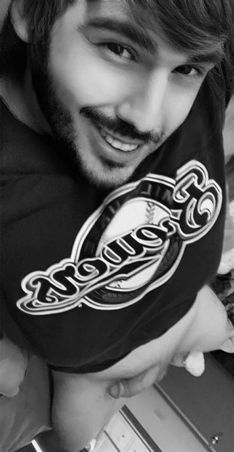 First Time Poster Scrolller