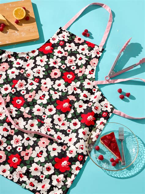 Kitchen Apron Flower Field Dedoles