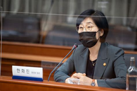 한화진 환경장관 무공해차 보급 확대 정책지원 약속 Zdnet Korea