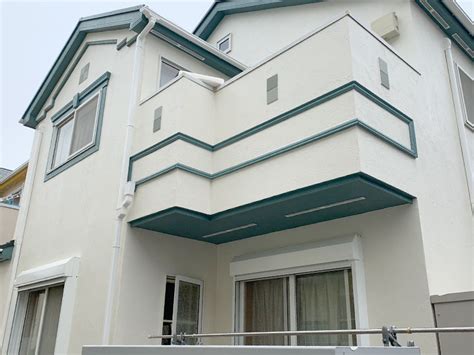藤沢市 白と緑の色分けが素敵な外壁と屋根