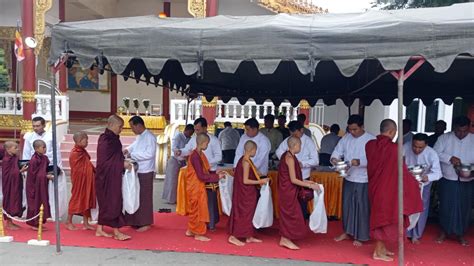 ကျိုင်းတုံမြို့ရပ်တော်မူဘုရား၌ ဝါတွင်းကာလ စုပေါင်းဆွမ်းလောင်းလှူပွဲ ကျင