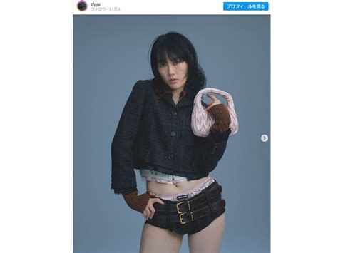 菊地凛子、ミニ丈パンツでおなか＆美脚披露！ 超絶スタイルに「めっちゃセクシー」「素敵です！」の声 All About ニュース