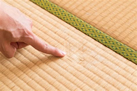 畳がへこんでしまった！直し方や予防法教えて！ くらしのマーケットマガジン