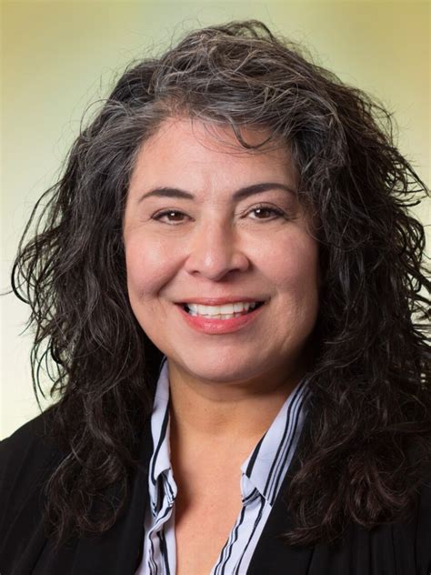 Essentia Health Duluth Clinic Welcomes Neurosurgery Specialist Melissa
