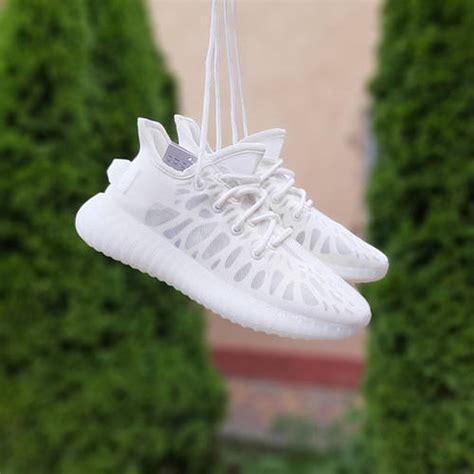 Купить Женские кроссовки Adidas Yеezy Boost 350 в сеточку летние ...