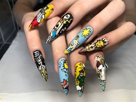25 Unique Tarot Nail Designs For Mysterious Girls