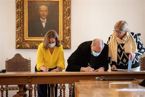 Cerimónia De Assinatura De Contrato De Novos Professores C… Flickr
