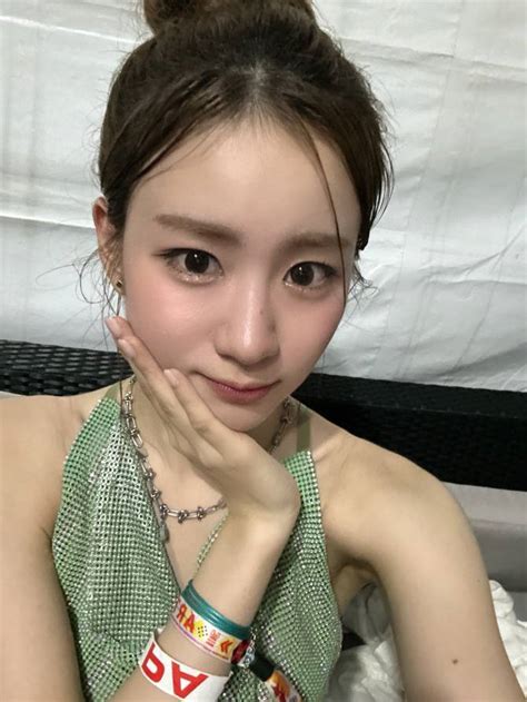 Wooah Community Posts 我想你了🤍 반겨준 와우들 고마워요보고싶었어🥺🦋 Wooyeon