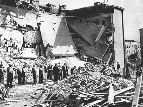 ទីក្រុងប៊ែកឡាំងគួរតែបង់ប្រាក់៩០០លានដុល្លារអាមេរិចជាសំណងក្នុងសង្រ្គាមលើកទីពីរដល់វ៉ាសូវី Tnaot