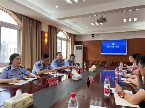 包治百病的能量水竟有人信 江北公安破获一起特大生产销售假药案